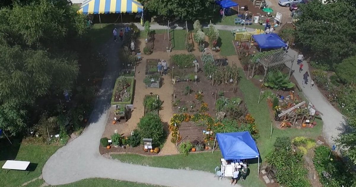 A Day in the Garden | Cooperative Extension | University of Delaware