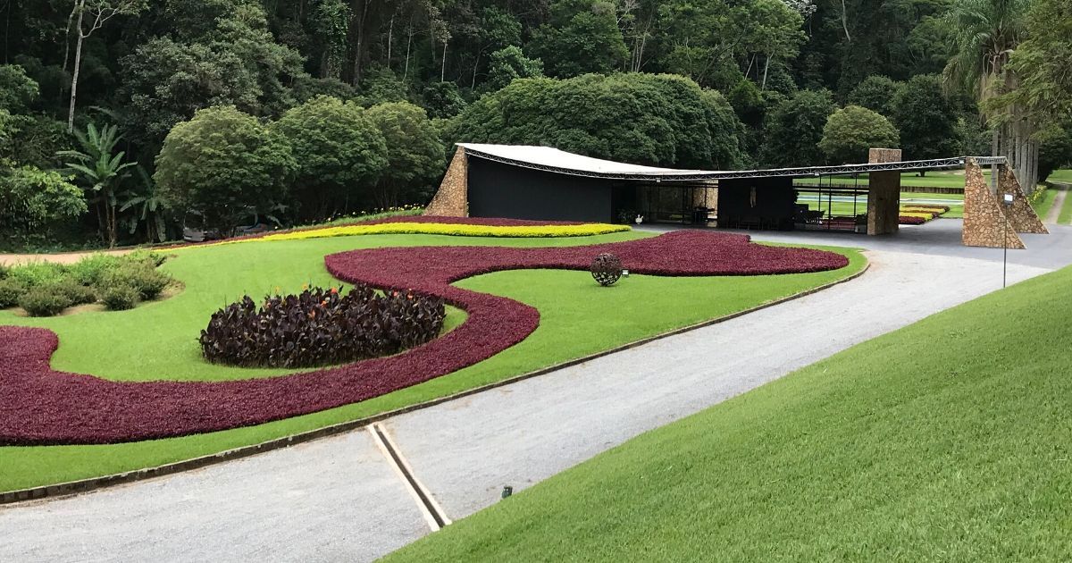 Landscaping lessons from Brazil | Trending Issues | Cooperative Extension