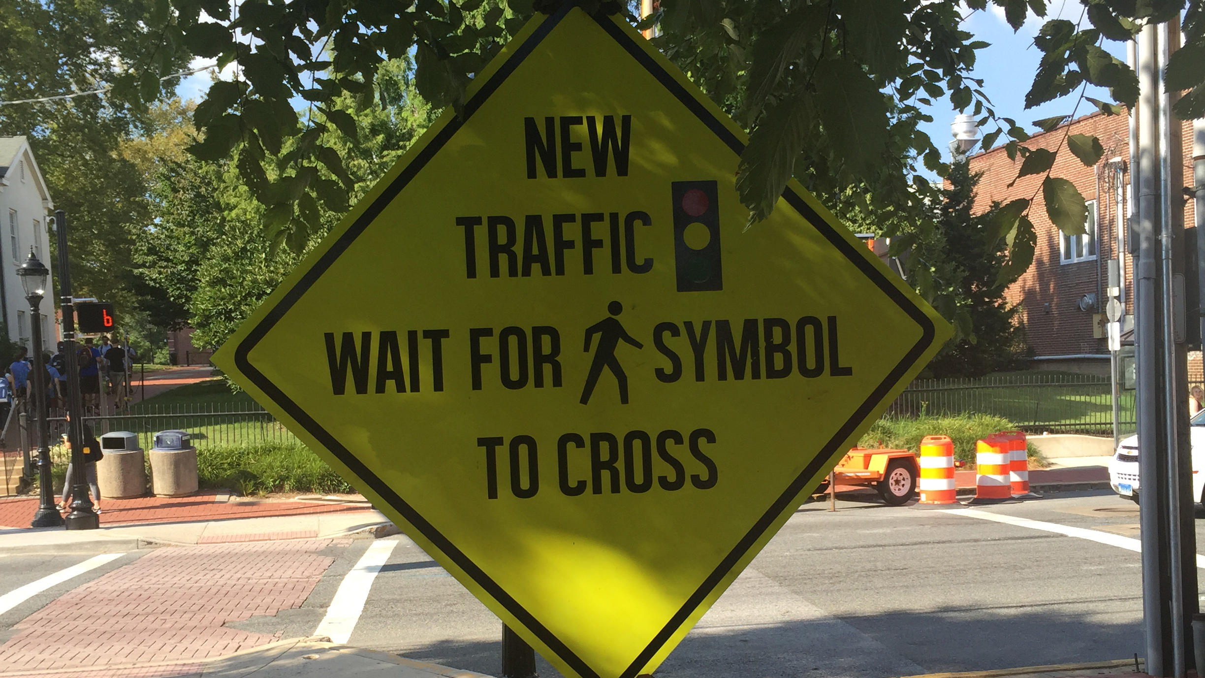 New crossing signal | UDaily
