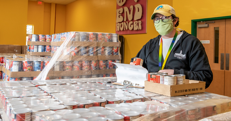 Feeding Hungry People Udaily
