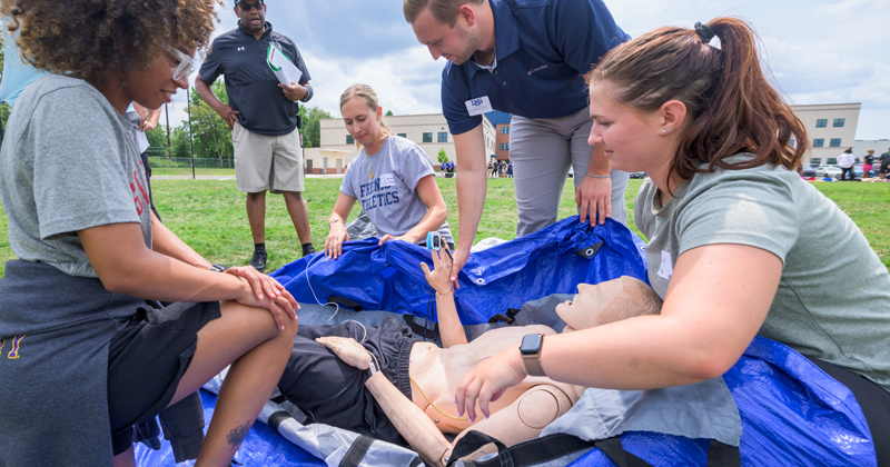Athletic trainers in action | UDaily